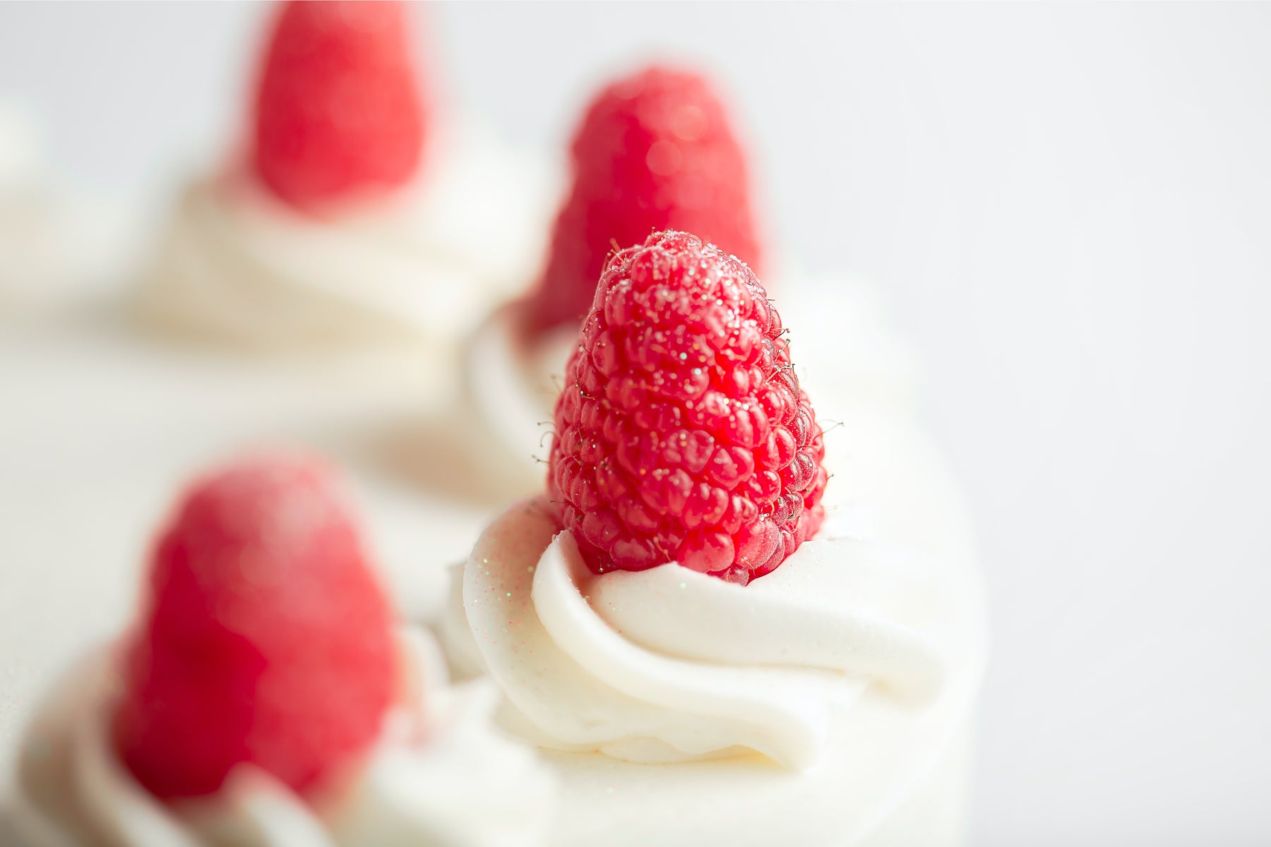 Raspberry Champagne Cake – The Cake Bake Shop®